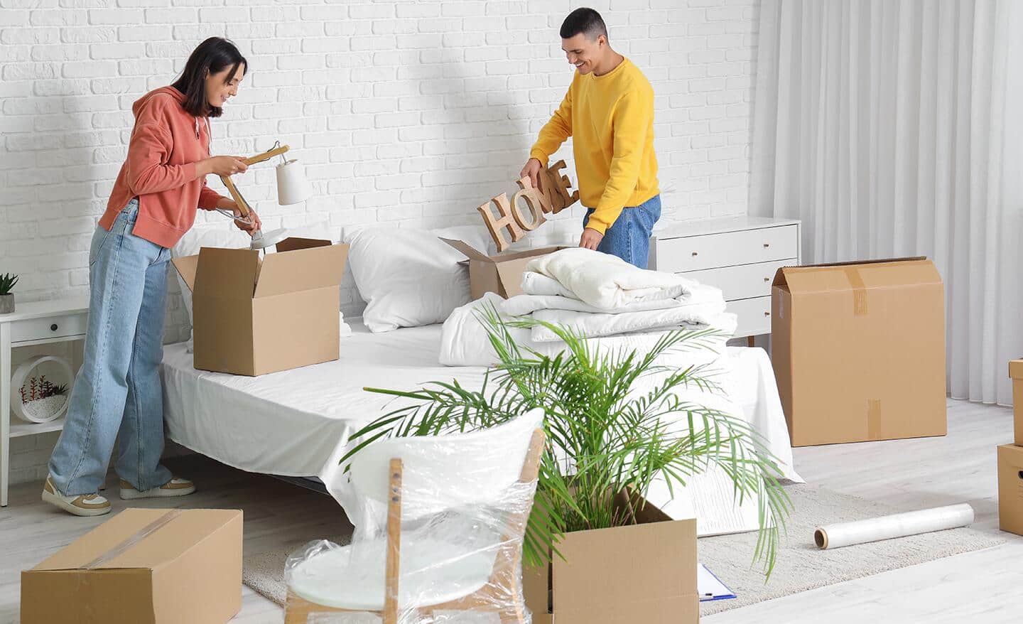 Packing up store